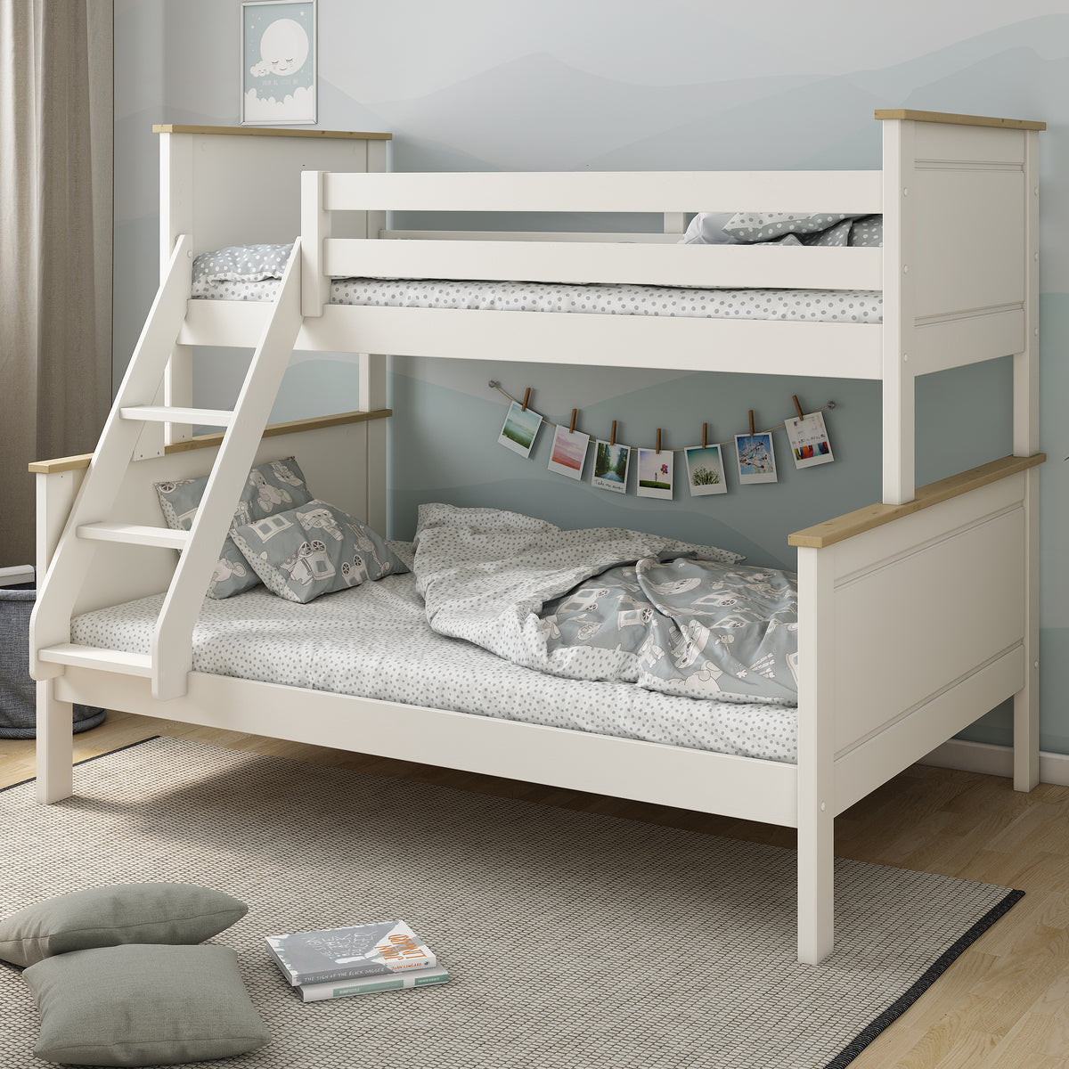 Triple Bunk Bed Heritage 3 Trio Sleeper in White from Kids Avenue ...